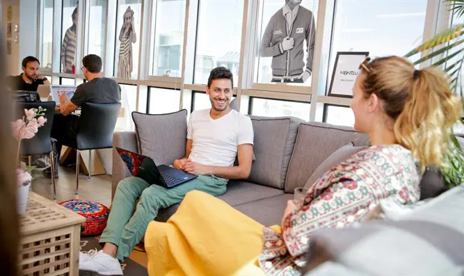 How to move to Israel while working remotely for a US employer