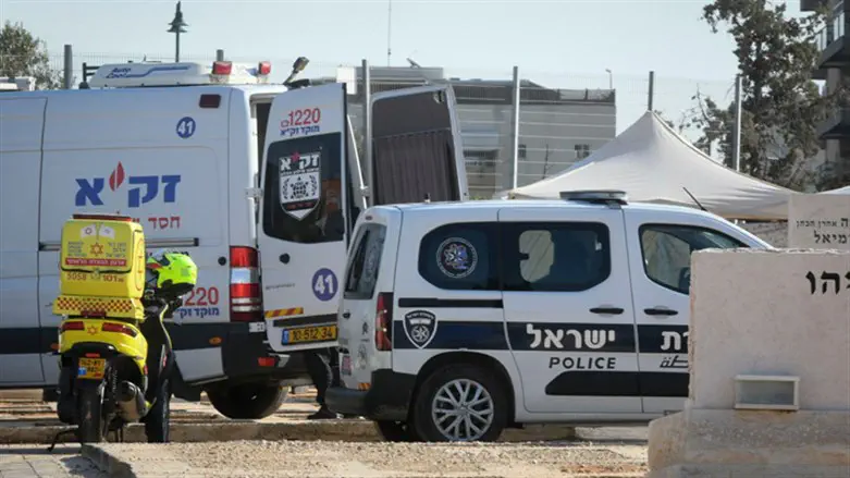 Rabbi: Walder scandal has traumatized haredi society | Israel National News