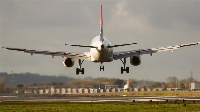 After 2-year ban, Australia reopens to international travel