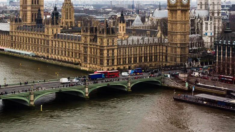 British MP calls for Star of David to be displayed at every UK point of ...