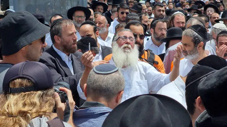 Elad terror attack victims laid to rest | Israel National News