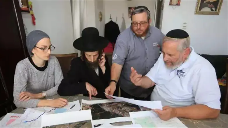 Two teens missing, only one found | Israel National News