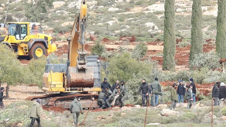 4 Border Police officers suspended after Samaria demolition | Israel ...