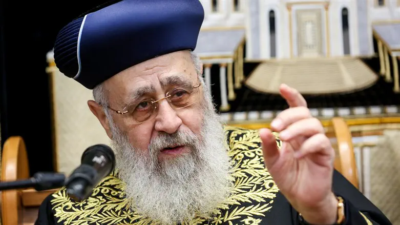 Chief Rabbi doubles down: Forbidden to ascend Temple Mount | Israel ...