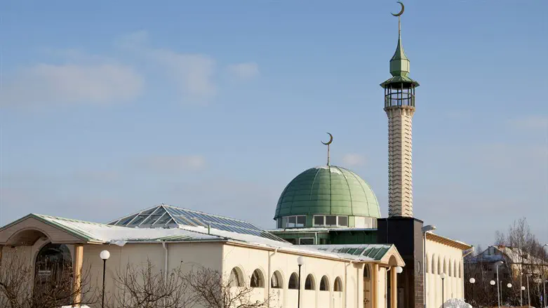 Minneapolis becomes first US city to allow Muslim calls to prayer at ...
