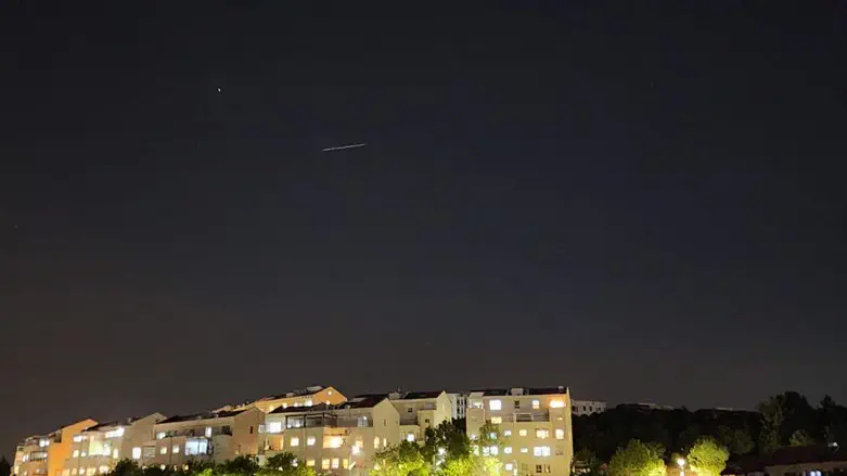 Watch: Mysterious streak of light crosses sky over Israel | Israel ...