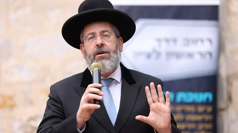 Chief Rabbi composes Passover prayer for release of hostages | Israel ...