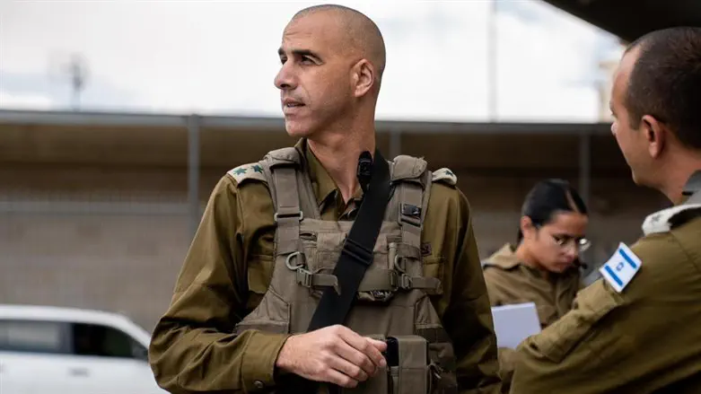 With shouts of 'murderer': Activists attack IDF commander during ...