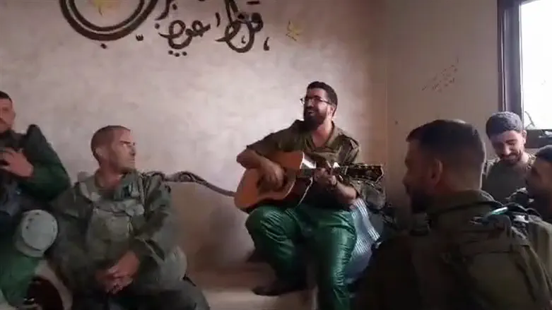 Watch: Singer Hanan Ben Ari enters Gaza, sings with soldiers | Israel ...