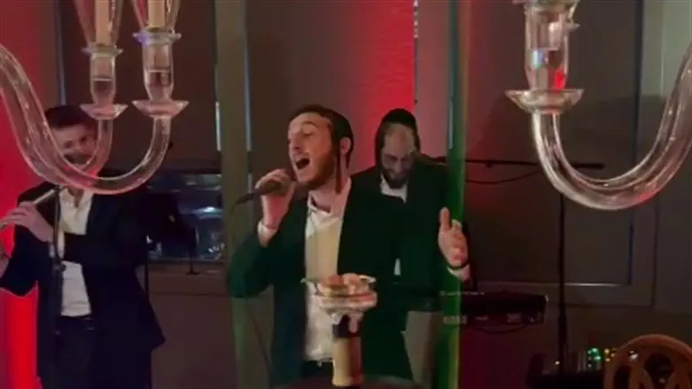 Watch: Hassidic cantor sings prayer for safety of IDF soldiers | Israel ...