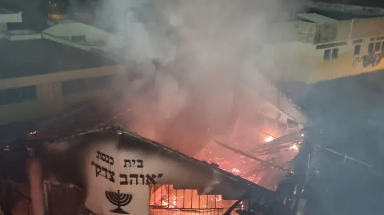 Torah scrolls rescued from burning synagogue | Israel National News