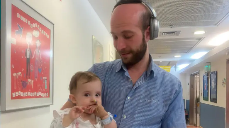 Unconscious baby miraculously wakes up | Israel National News