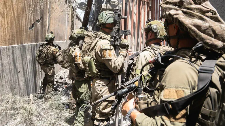 The Hidden Heroes Behind Major Counter-Terrorism Operations and Captive ...