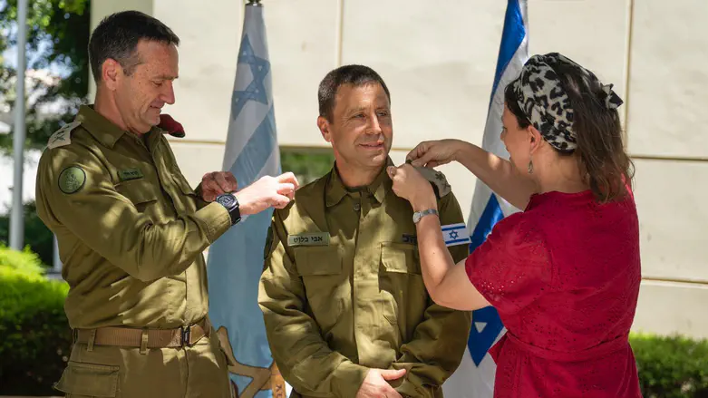 Incoming Central Command commander MG Avi Bluth Awarded new rank