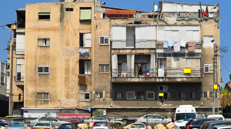 Save family from homelessness: Netanya activist shocked by uncharitable ...