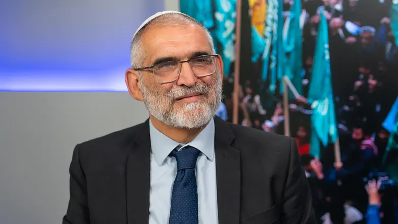 Dr. Michael Ben Ari's trial opened this morning in Kfar Saba ...