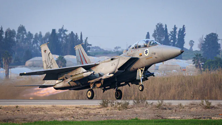 Moments before ceasefire: IDF strikes Hezbollah's largest missile ...