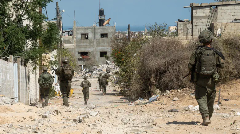 Two Nahal Brigade soldiers seriously injured in battle in Beit Hanoun ...