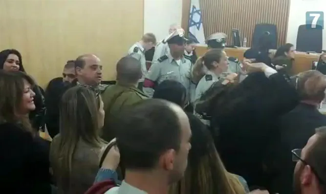 Watch: Azariya family sings Hatikva in court | Israel National News