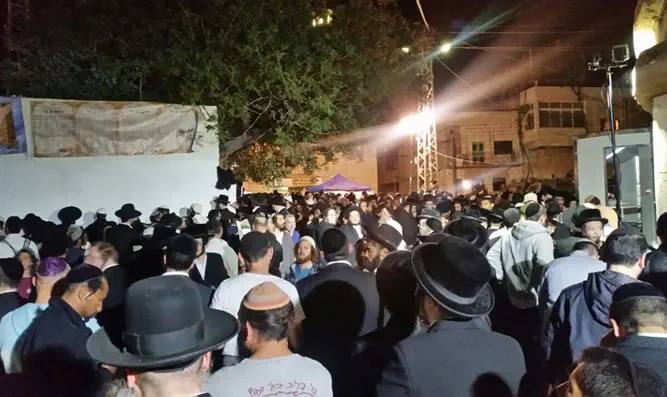 Thousands pray at Joshua's tomb | Israel National News