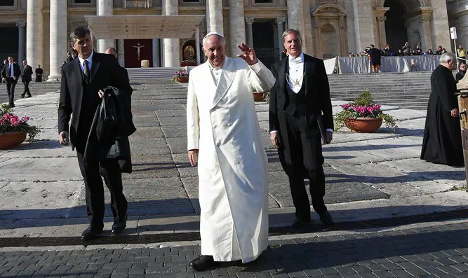 Vatican to open archives on WW2-era Pope | Israel National News