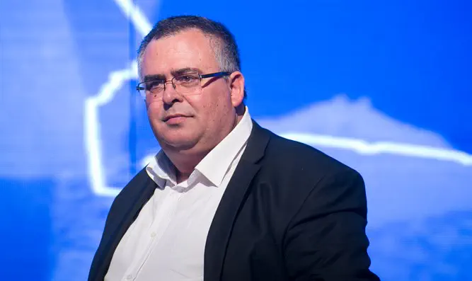 Likud MK David Bitan placed on life support | Israel National News