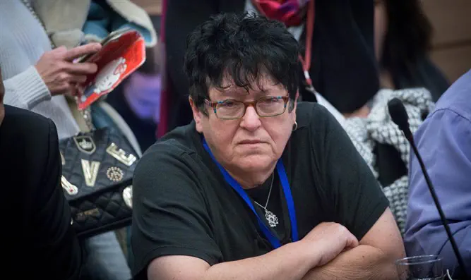 Anti-infiltrator activist Sheffi Paz arrested | Israel National News