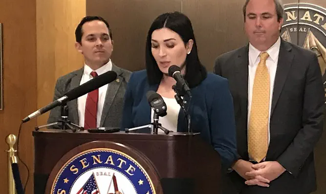 Congressional candidate Laura Loomer banned from Comcast/Xfinity ...