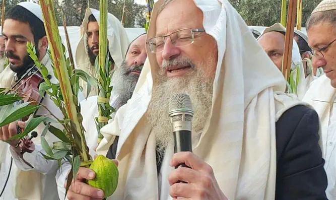 Watch: Sukkot musical Hallel prayers at Tomb of Patriarchs | Israel ...