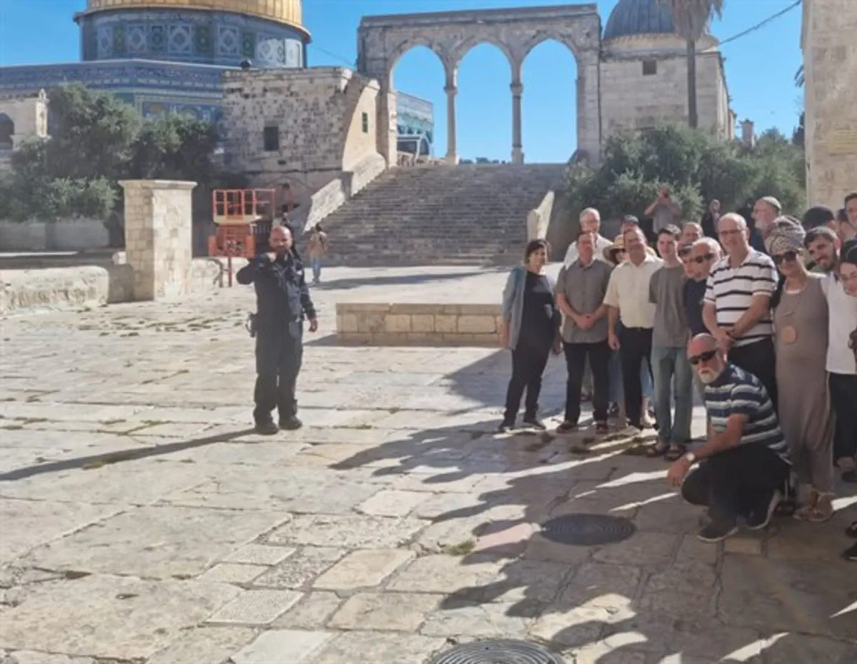 Rabbi Yuval Cherlow leads special visit to Temple Mount | Israel ...