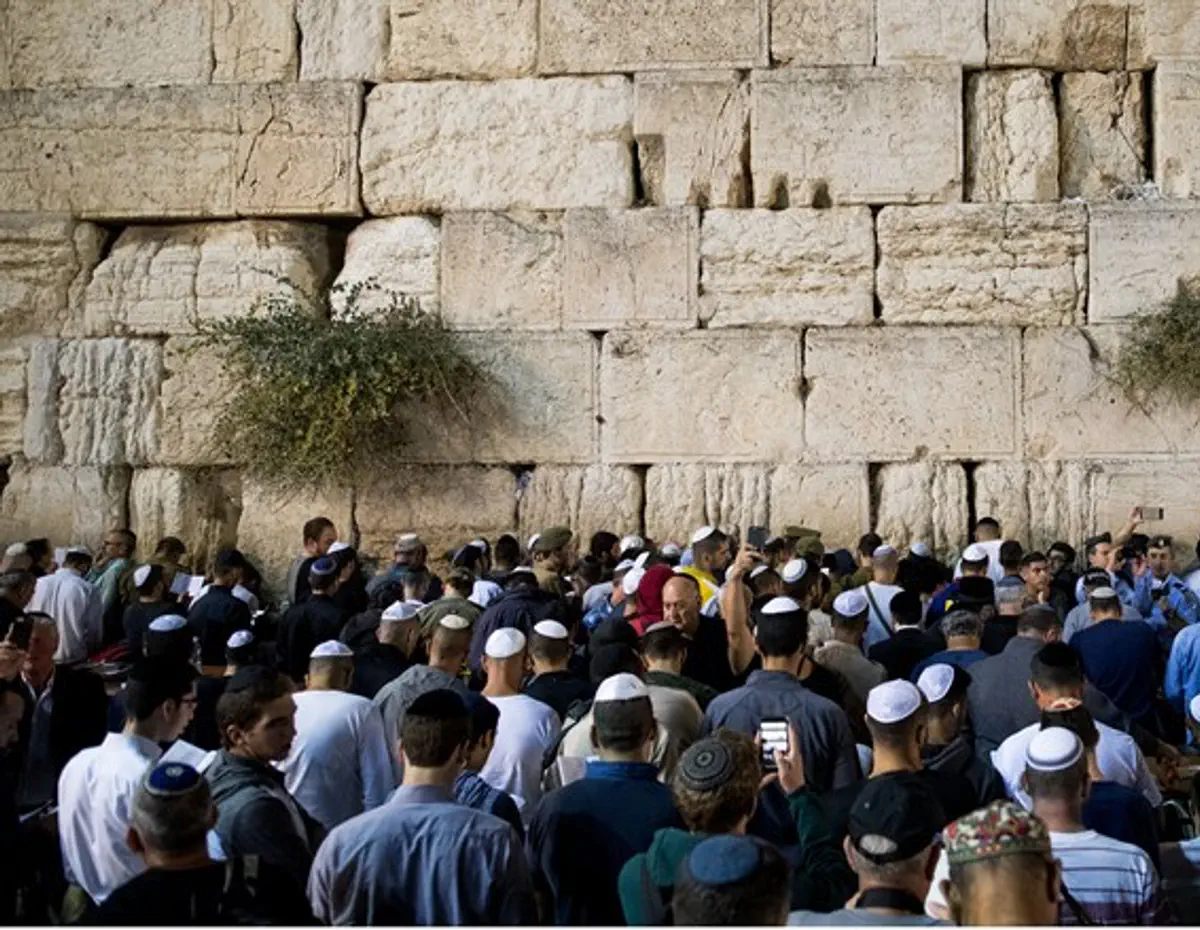 Global hour of Jewish Unity: Special prayer for hostages held to be ...