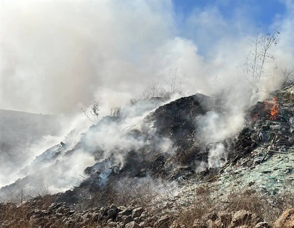 Reason for stench: garbage burning in the Palestinian Authority ...