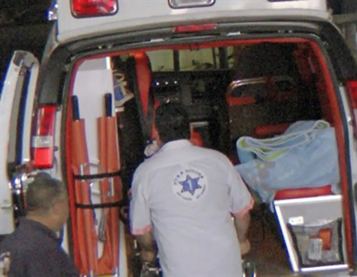 12 Year Old Boy Collapses at School | Israel National News - Arutz Sheva