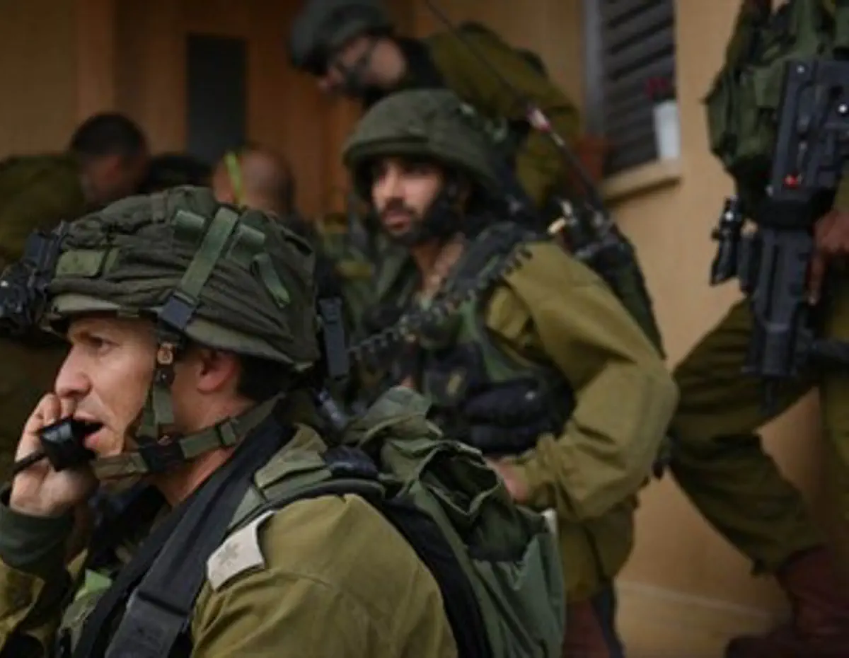 Arab terrorist hurls bomb at Israeli car | Israel National News - Arutz ...