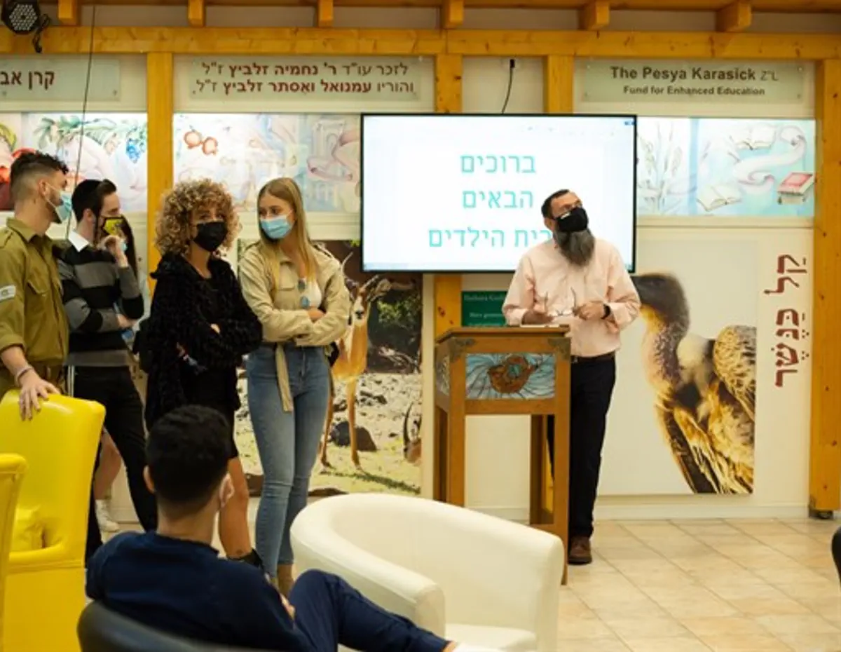 Haredi celeb and Israeli models team up to affix mezuzah | Israel ...