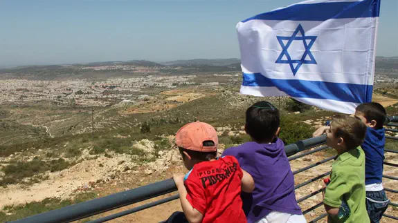 Israeli children in Judean community of Neve Daniel Flash 90