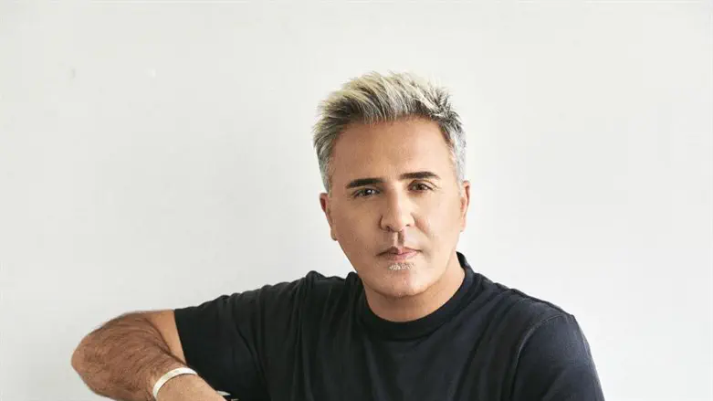 Singer expelled from IDF base for right-wing song