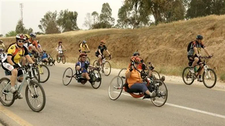 2011 Moving on Wheels bike ride