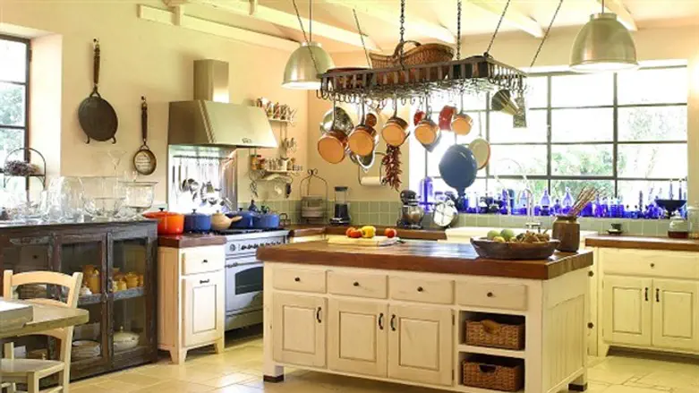 A rustic kitchen with a modern touch | Israel National News