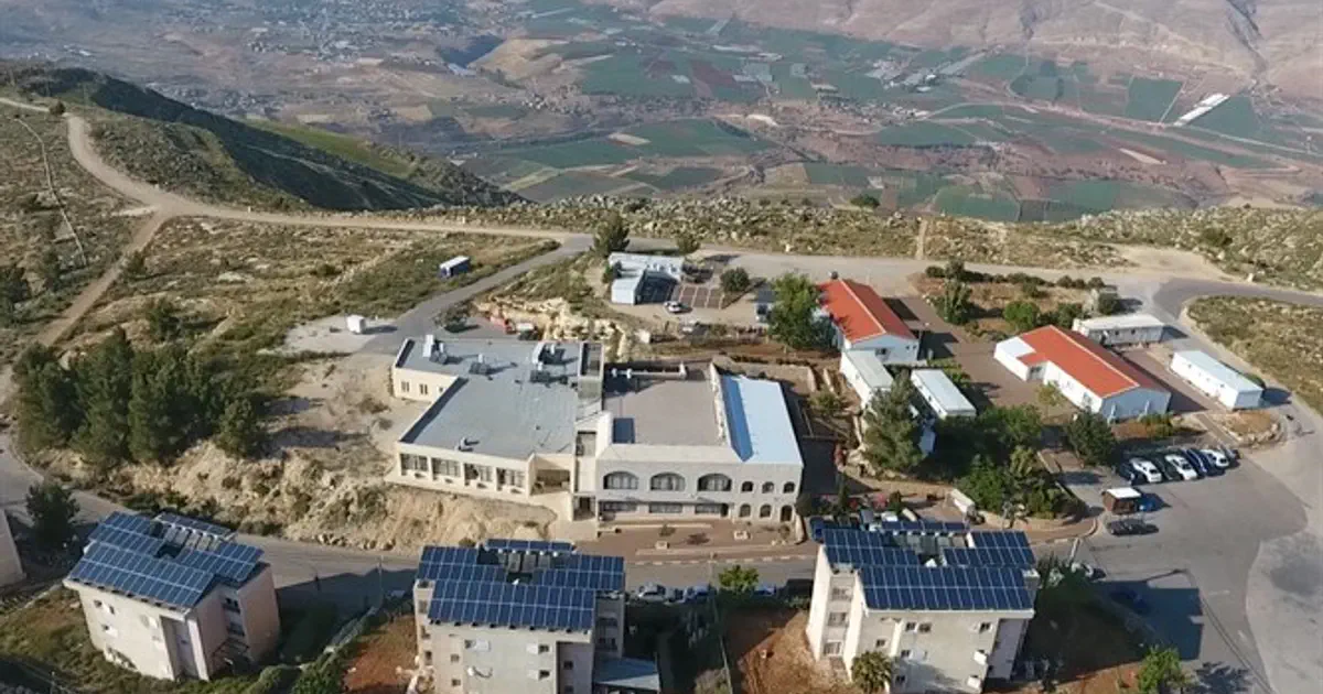 Yeshivat Elon Moreh's unique campaign | Israel National News - Arutz Sheva